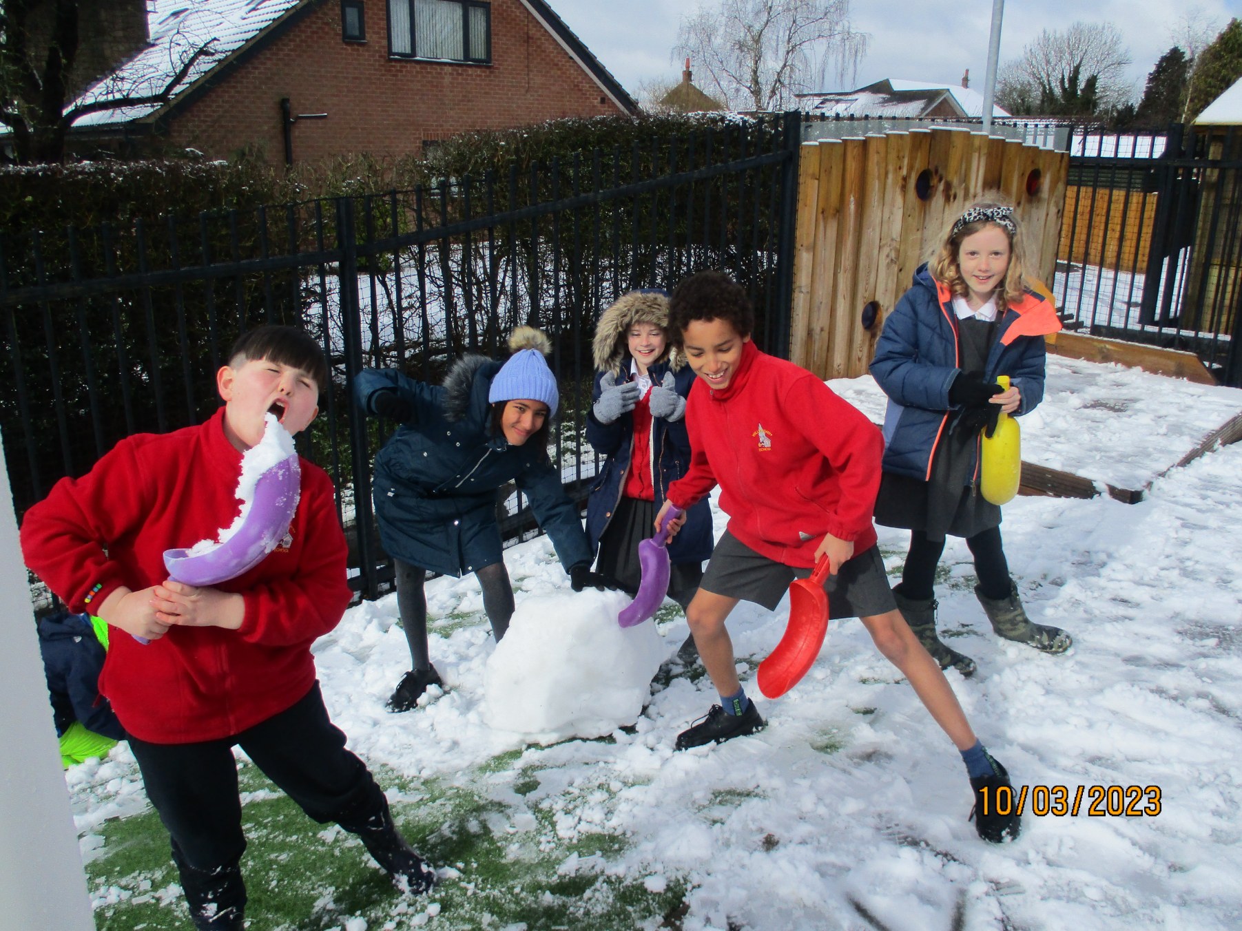 Snow Day! - Willoughby Primary School, Nottinghamshire